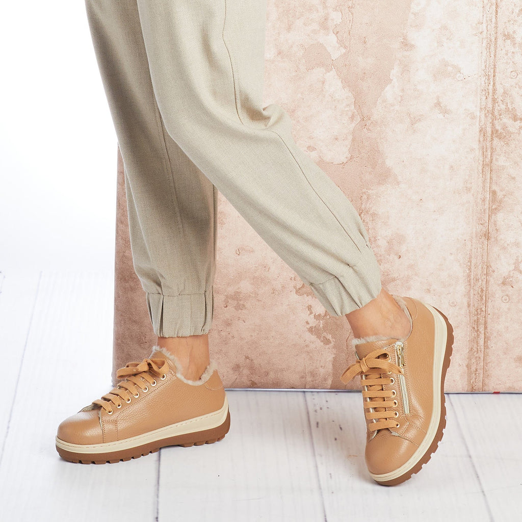 Summit: Caramel Leather - Shearling Lined Trainers | Sole Bliss